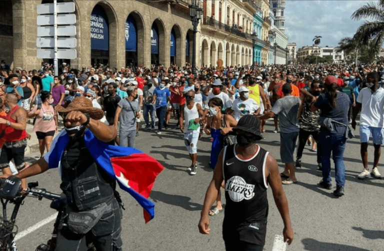 Trabajadores en prisión tras la protesta pacífica del 11 de julio de ...